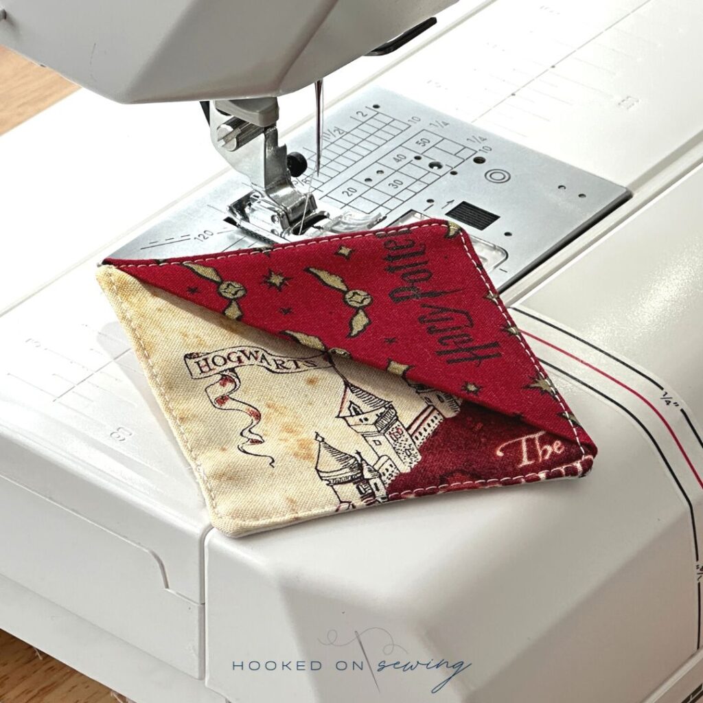Sew a Corner Bookmark with Fabric Scraps {video tutorial} - Hooked on ...